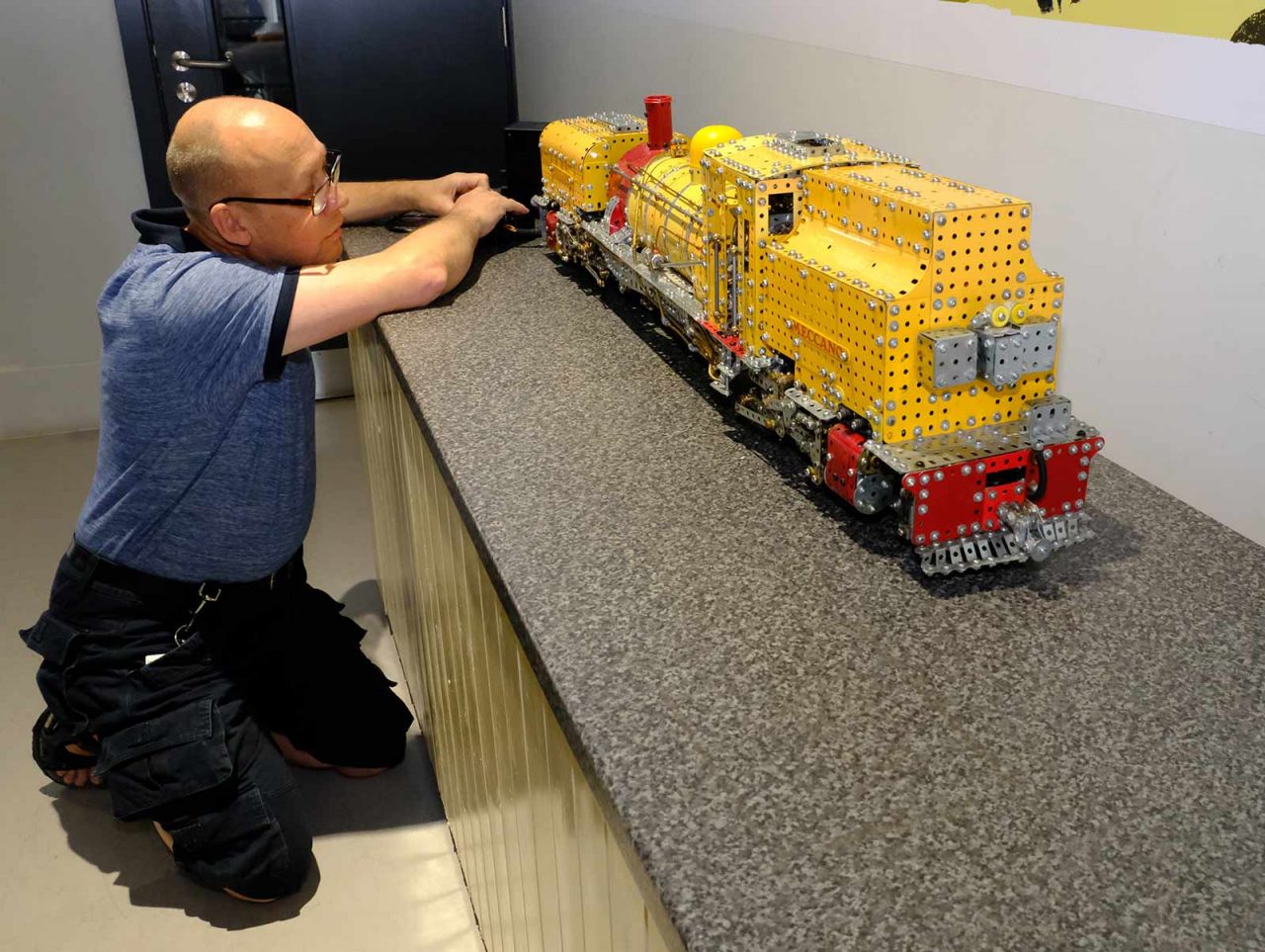 Meccano model donated to 'Y Stesion' - Ffestiniog & Welsh Highland Railways